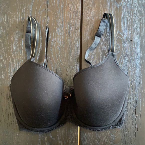 Chantelle | Intimates & Sleepwear | Chantelle 32dddd Black Bra With ...